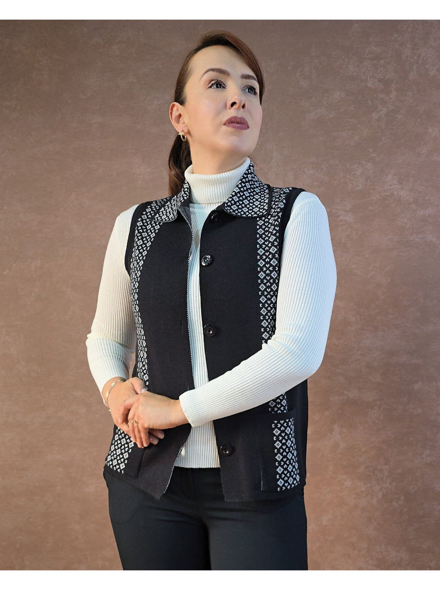 Chaleco para mujer tejido. Martina Negro-Hueso – Tejidos Casadiego